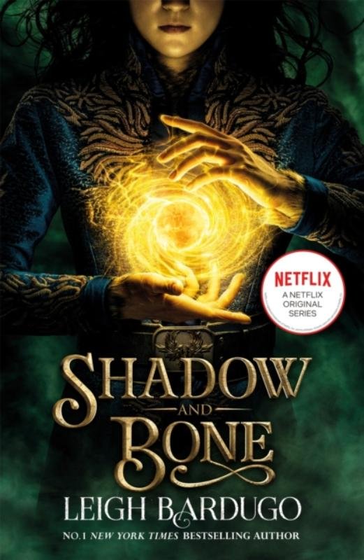 Boekwinkeltjes.nl - Shadow and Bone: A Netflix Original Series Book 1 ...